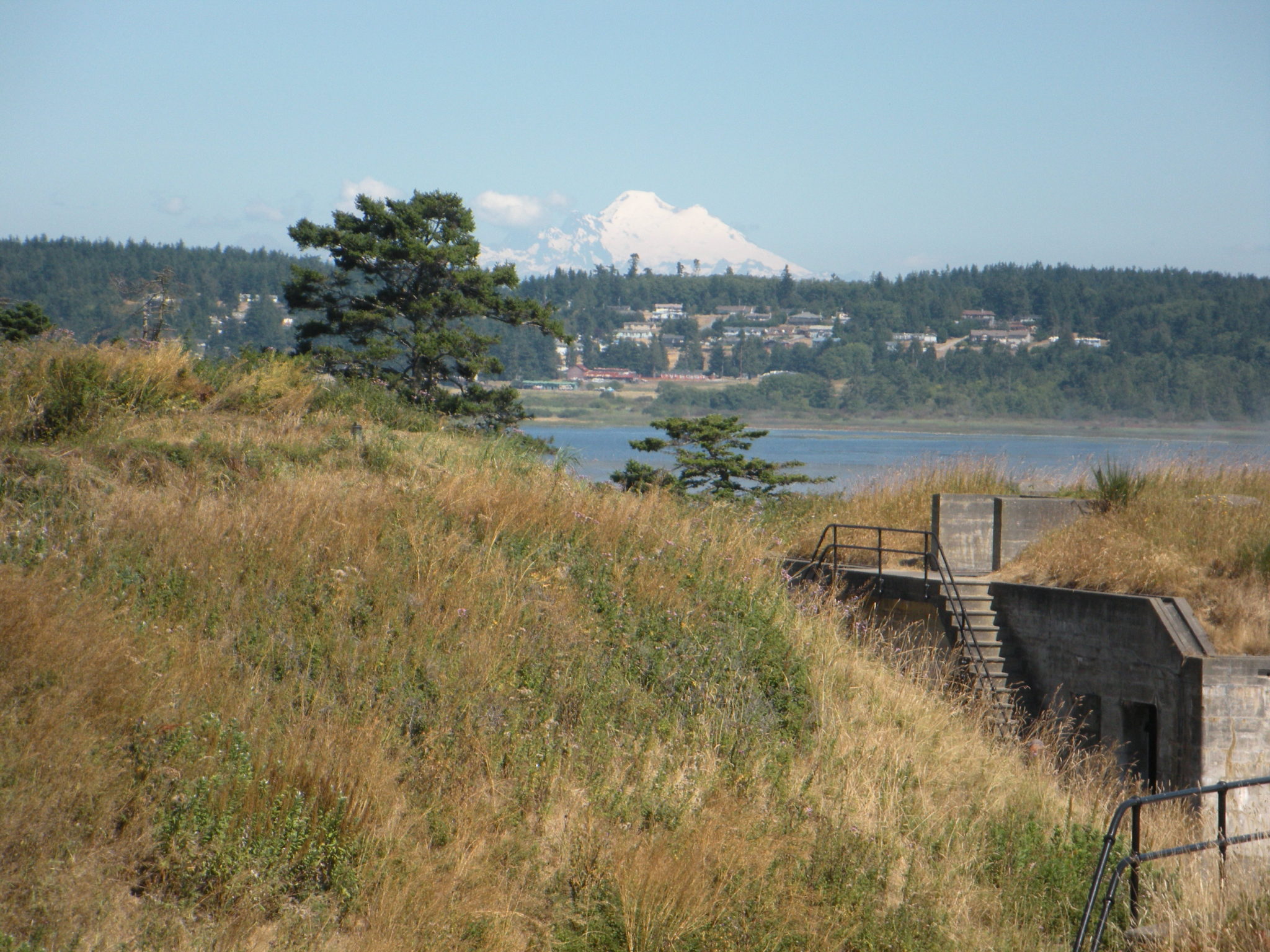 Exploring Historic Gun Batteries and a Beautiful Lighthouse - Dorothy ...